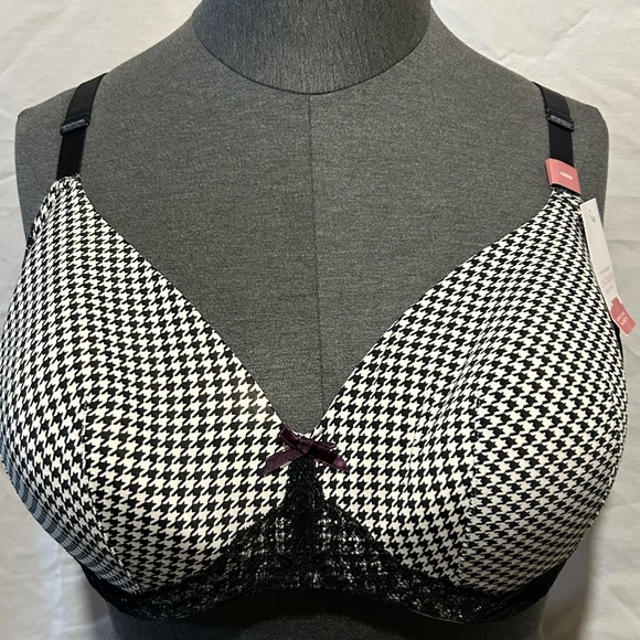 Cacique | Intimates & Sleepwear | Cacique Balconette Bra 46dd | Poshmark